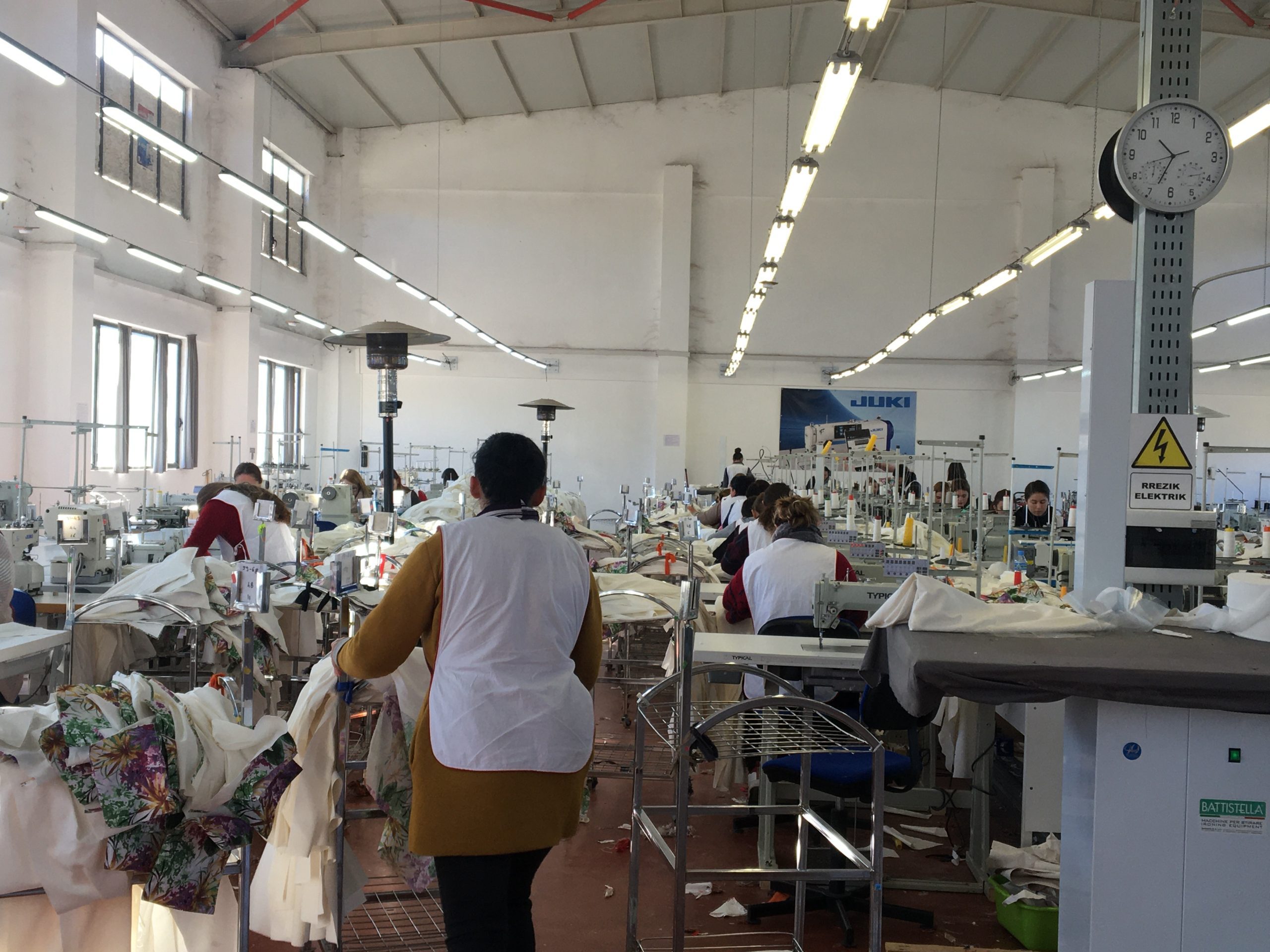 Mes pagës 40 mijë lekëshe dhe kërcënimin të papunësisë, jeta plot ...