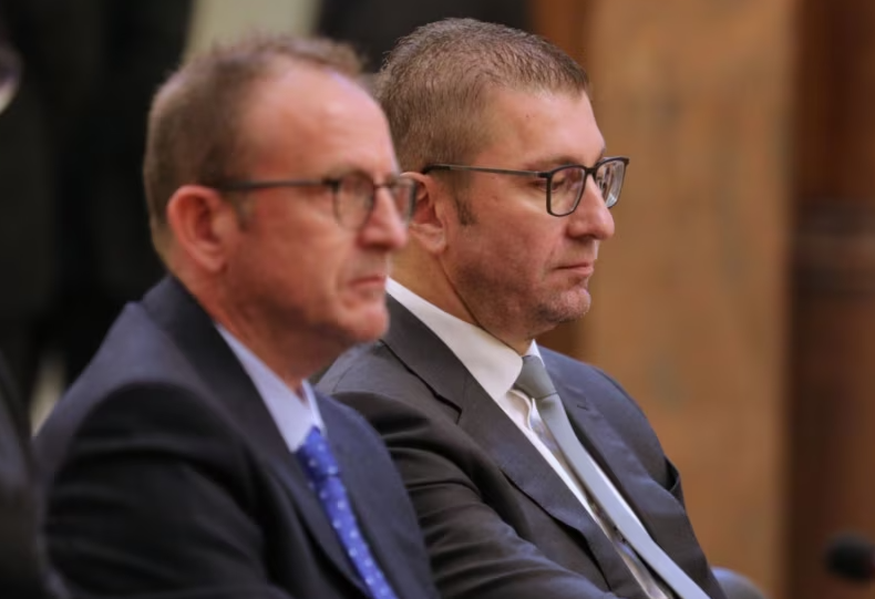 Fituan zgjedhjet në Maqedoninë e Veriut, VMRO dhe VLEN bisedojnë për ...