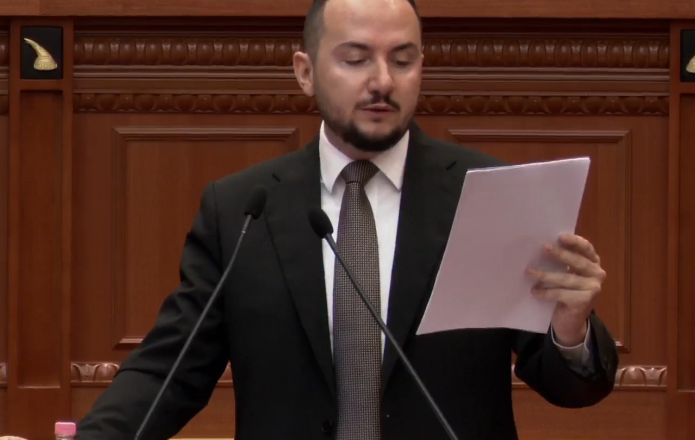 Interpelanca me Ballën, Salianji: Ervis Martinajn e keni akoma e keni ...