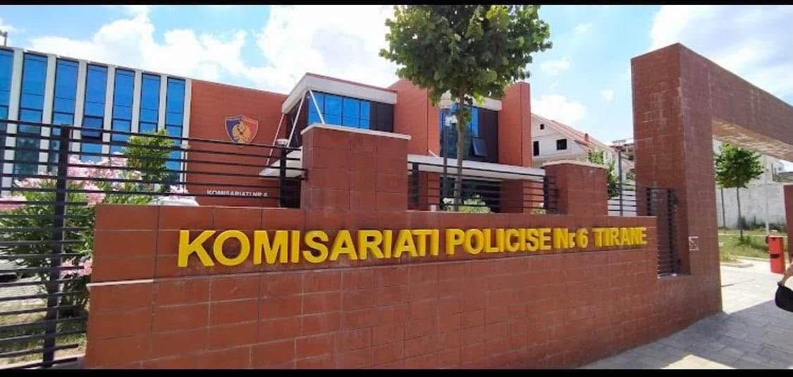 EMRI/ Kërcënoi gruan dhe djalin se do t'i vriste me hanxhar, arrestohet ...